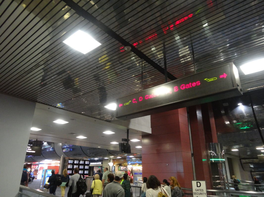 AA581便 ラスベガス-ロサンゼルス 移動 + 宿泊 編 - 気ままな飛行機人のプログ